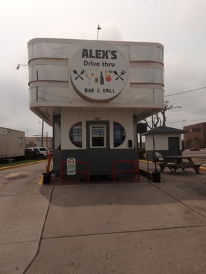 ALEX’S DRIVE THRU BAR & GRILL - Updated January 2026 - 15 Photos - 4839 ...