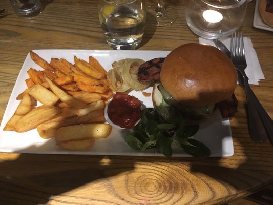 STRETTON FOX - 16 Photos - Spark Hall Close, Warrington, United Kingdom ...