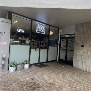 BEYOND PASTRY STUDIO - 340 Photos & 73 Reviews - 1067 Alakea St ...