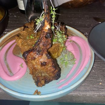 FOUR MONKEYS - Updated August 2025 - 245 Photos & 120 Reviews - 83 ...