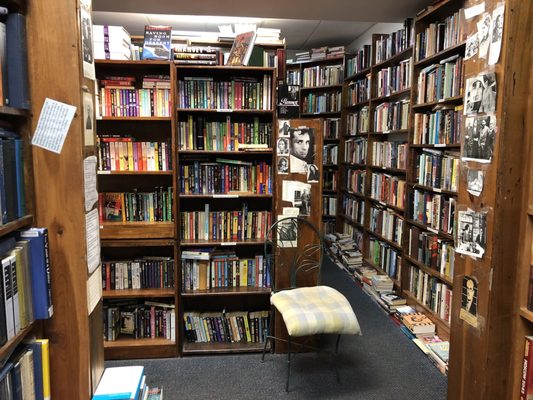 COMMONWEALTH BOOKS - 99 Photos & 75 Reviews - 9 Spring Ln, Boston ...