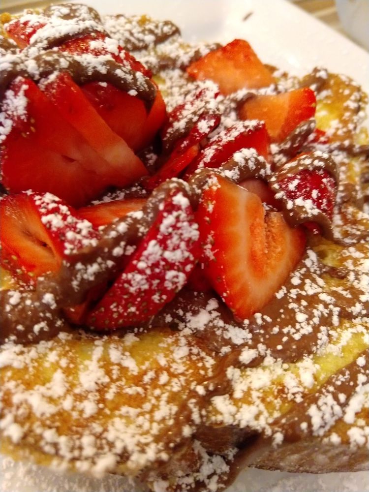 AMA BISTRO - Updated August 2024 - 150 Photos & 141 Reviews - 215 S ...