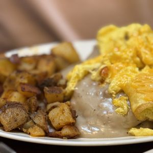 OAK TREE CAFE - Updated October 2025 - 6200 Oak Tree Blvd, Independence ...