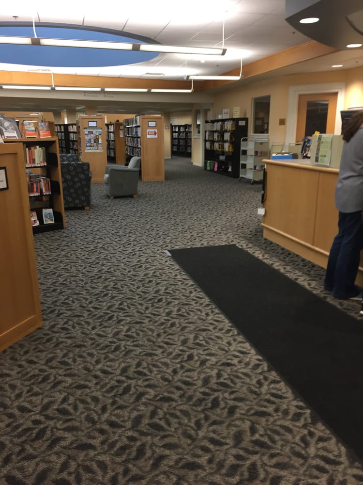 NORFOLK PUBLIC LIBRARY - Updated August 2025 - 14 Photos - 2 Liberty Ln ...