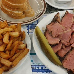 SNOWDON DELI - 209 Photos & 151 Reviews - 5265 Boulevard Décarie ...