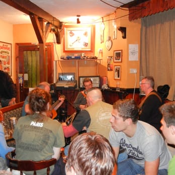 THE REEL INN - Updated August 2025 - Bridge Street, Donegal, Republic ...