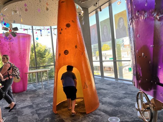 VANCOUVER COMMUNITY LIBRARY - Updated December 2025 - 128 Photos & 77 ...