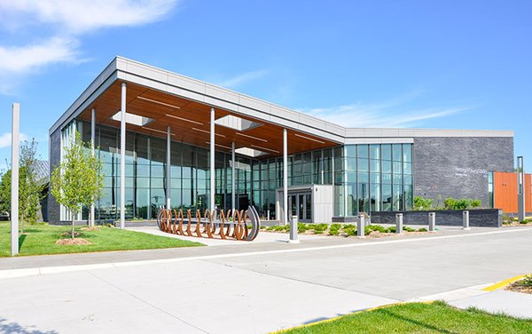 BROOKLYN PARK LIBRARY - Updated July 2025 - 12 Photos & 22 Reviews ...