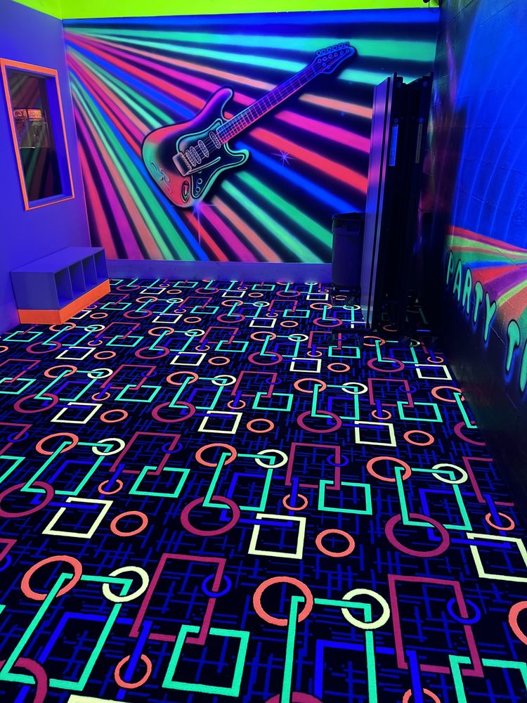 RIVER ROLL SKATE CENTER - Updated May 2026 - 34 Photos & 35 Reviews ...