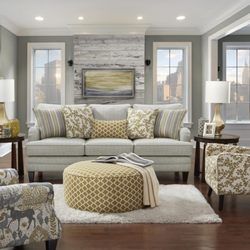 E & s mattress and furniture discounters store