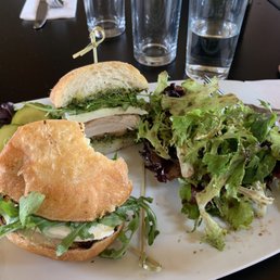 NEWBERGUNDIAN BISTRO - Updated January 2026 - 262 Photos & 377 Reviews ...