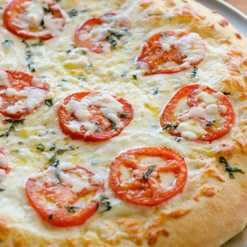 Hollywood pizza store