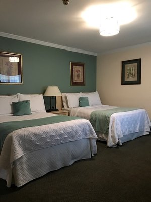 CRYSTAL POINT INN MOTEL - Updated October 2025 - 14 Photos & 12 Reviews ...