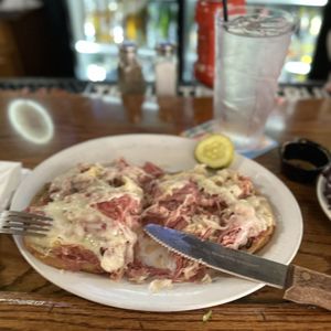 BAGPIPER’S PUB - Updated October 2025 - 12 Photos & 11 Reviews - 2101 ...