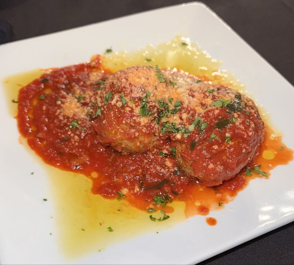 PRIME 3 ON MAIN - Updated March 2024 - 33 Photos & 56 Reviews - 610 W ...