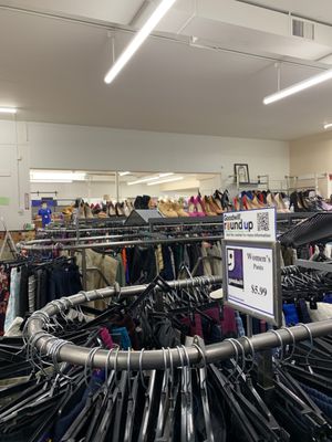 GOODWILL - Updated July 2025 - 40 Photos & 57 Reviews - 302 W Carrillo ...