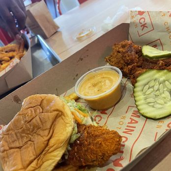 MAIN CHICK HOT CHICKEN - Updated December 2024 - 422 Photos & 472 ...