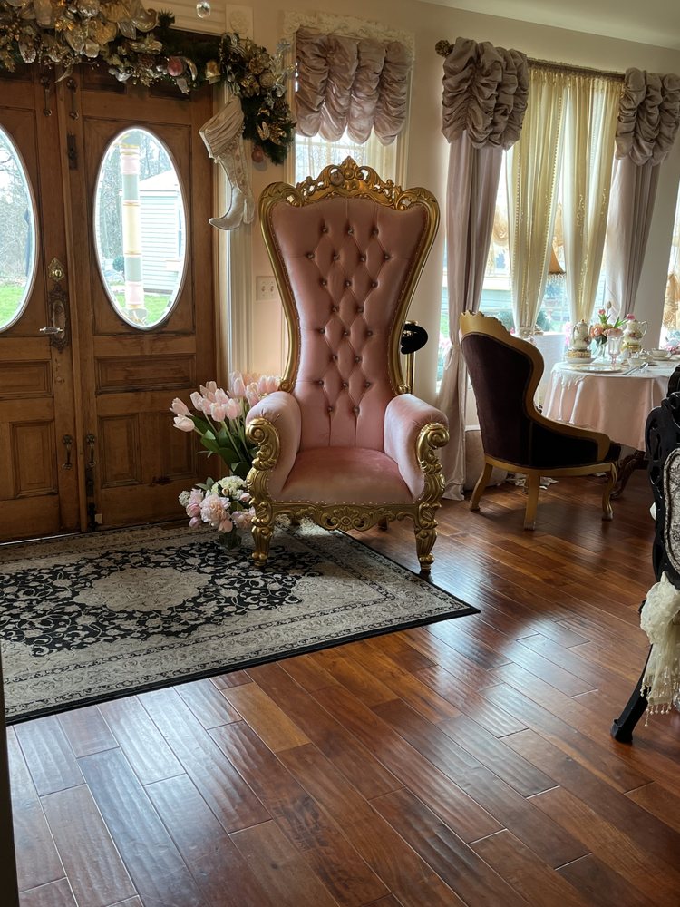 UNIQUELY YOURS TEA ROOM - Updated July 2024 - 67 Photos - 91 Main St ... UNIQUELY YOURS TEA ROOM - Updated July 2024 - 67 Photos - 91 Main St ...