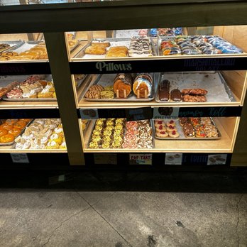 SLODOCO DONUTS - Updated July 2024 - 1458 Photos & 1272 Reviews - 793 E ...