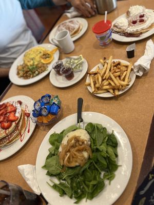 SWEET BERRY CAFE near 720 N Mclean Blvd, South Elgin, Illinois - 390 ...