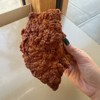 MAIN CHICK HOT CHICKEN - Updated May 2024 - 628 Photos & 651 Reviews ...