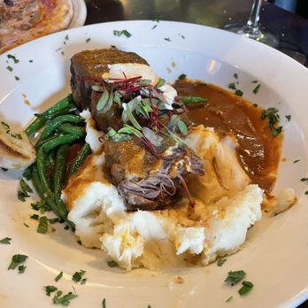 TURN 12 - Updated March 2025 - 758 Photos & 899 Reviews - 400 Tyler St ...