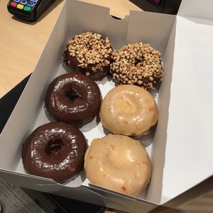 MIKE’S OLD FASHIONED DONUTS - 22 Photos & 50 Reviews - Donuts - 9219 E ...