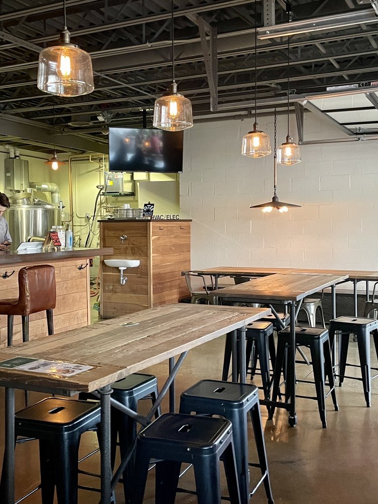 MACUSHLA BREWING COMPANY - 88 Photos & 62 Reviews - 1516 E Lake Ave ...