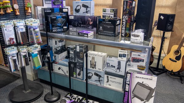 PORTLAND MUSIC COMPANY - Updated April 2025 - 26 Photos & 26 Reviews ...