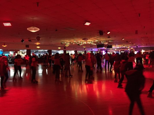 FOUNTAIN VALLEY SKATING CENTER - Skating Rinks - Reviews - Yelp