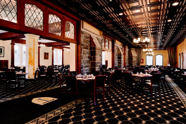 MACARTHUR’S RIVERVIEW RESTAURANT - 64 Photos & 75 Reviews - Salad - 674 ...