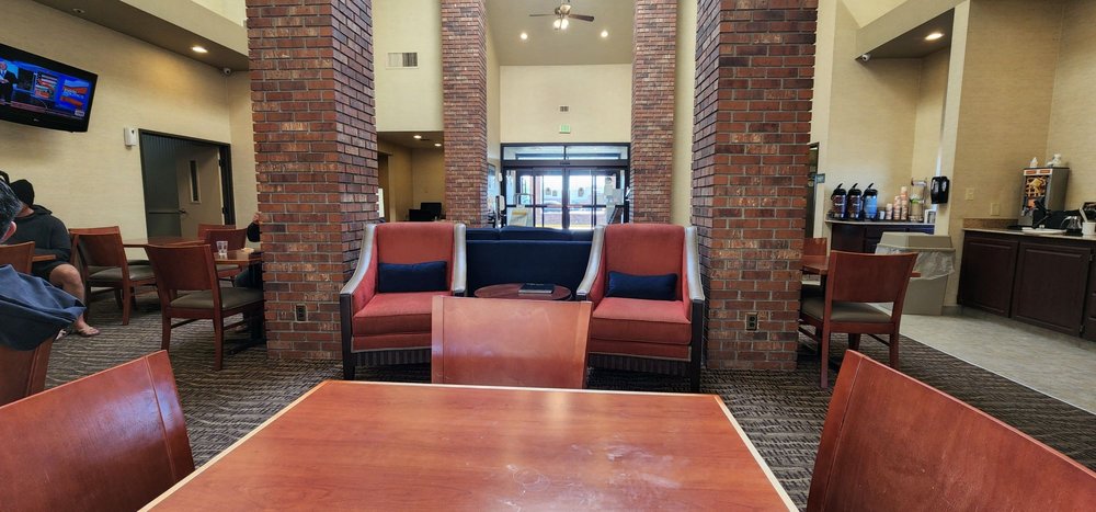COMFORT INN & SUITES NEAR FALLON NAVAL AIR STATION - Updated October ...