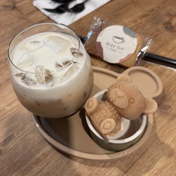 HIDE OUT CAFE - Updated January 2025 - 3200 Photos & 1232 Reviews ...