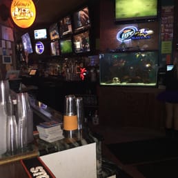 Looneys Pub South - Reserve Now - Pubs - Updated June 2025 - 220 Photos ...