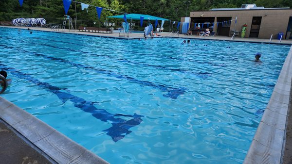 BETHESDA OUTDOOR POOL - Updated January 2026 - 6300 Hillandale Rd ...