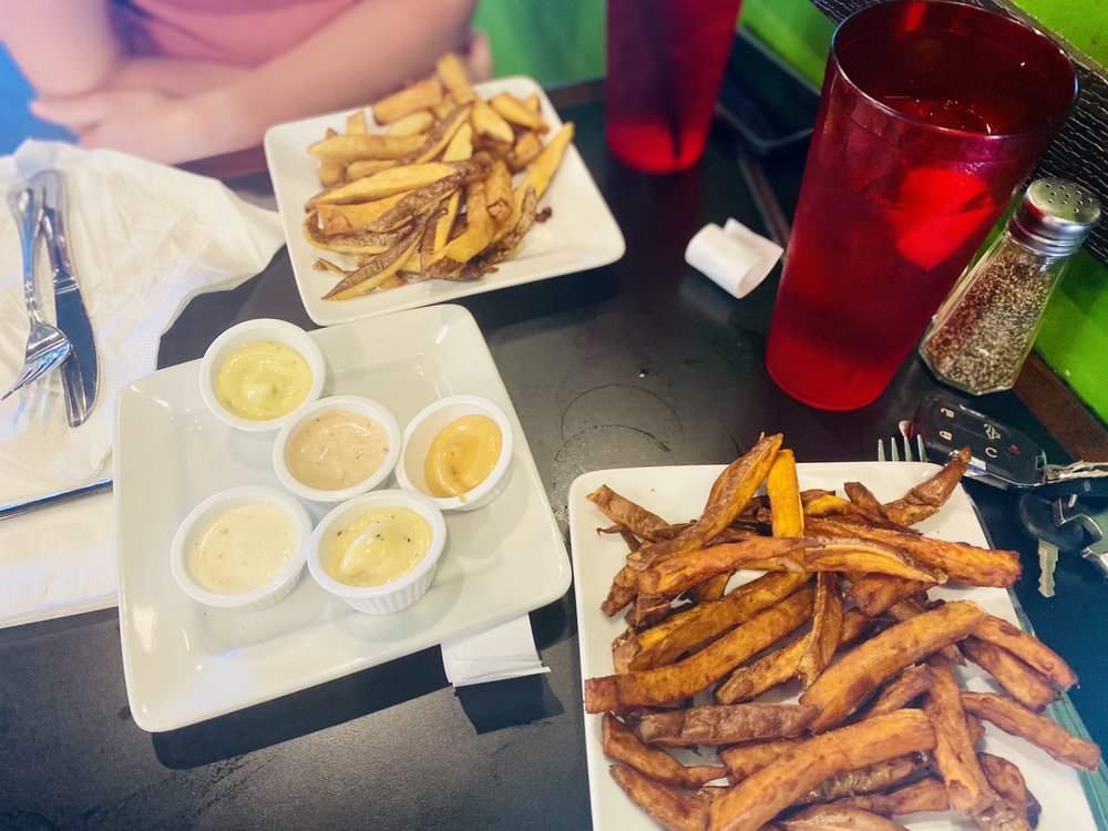 FIZZ BURGERS AND BOTTLES - 76 Photos & 192 Reviews - 7718 E 37th St ...