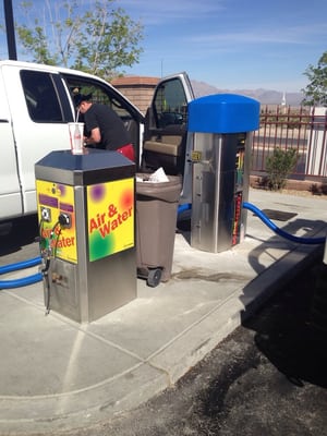 DESERT PIT STOP - Updated January 2026 - 17 Photos & 39 Reviews - 7161 ...