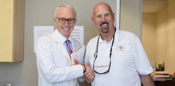 KENNETH LIGHT, MD - Updated December 2025 - 38 Reviews - 13847 E 14th ...