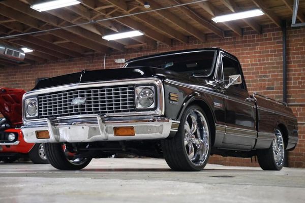 REVHEADS - Updated December 2025 - 16 Photos - 5626 Gravois Ave, Saint ...