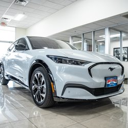 BOB TOMES FORD - 83 Photos & 398 Reviews - 950 S Central Expy, McKinney ...