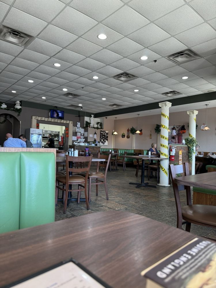 MIKE’S GREEK GRILL - Updated May 2026 - 43719 Schoenherr Rd, Sterling ...