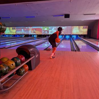 BOWLERO FULLERTON - Updated December 2025 - 162 Photos & 206 Reviews ...