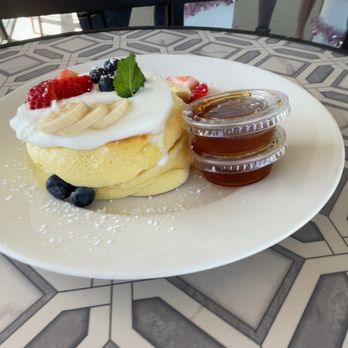 FLUFFY FLUFFY DESSERT CAFE - Updated April 2024 - 265 Photos & 116 ...