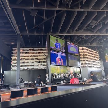 REPUBLIC GASTROPUB - Updated November 2025 - 484 Photos & 509 Reviews ...