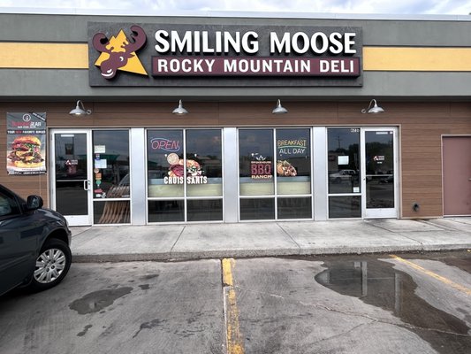 SMILING MOOSE ROCKY MOUNTAIN DELI - Updated July 2024 - 32 Photos & 19 ...