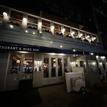 BENOIT - Updated August 2025 - 717 Photos & 631 Reviews - 60 W 55th St ...