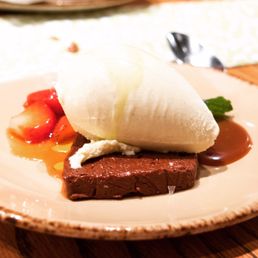 GIULIA - Updated October 2025 - 907 Photos & 626 Reviews - 1682 ...