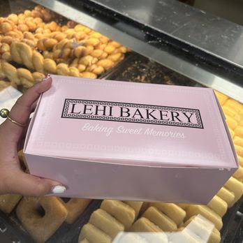 COUNTRY BAKERY OF LEHI - 146 Photos & 174 Reviews - 172 W Main St, Lehi ...
