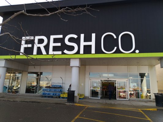 FRESHCO - Updated December 2025 - 11 Reviews - 645 Commissioners Road E ...