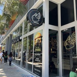 LA BIRRA BAR - WYNWOOD - Updated July 2025 - 134 Photos & 53 Reviews ...